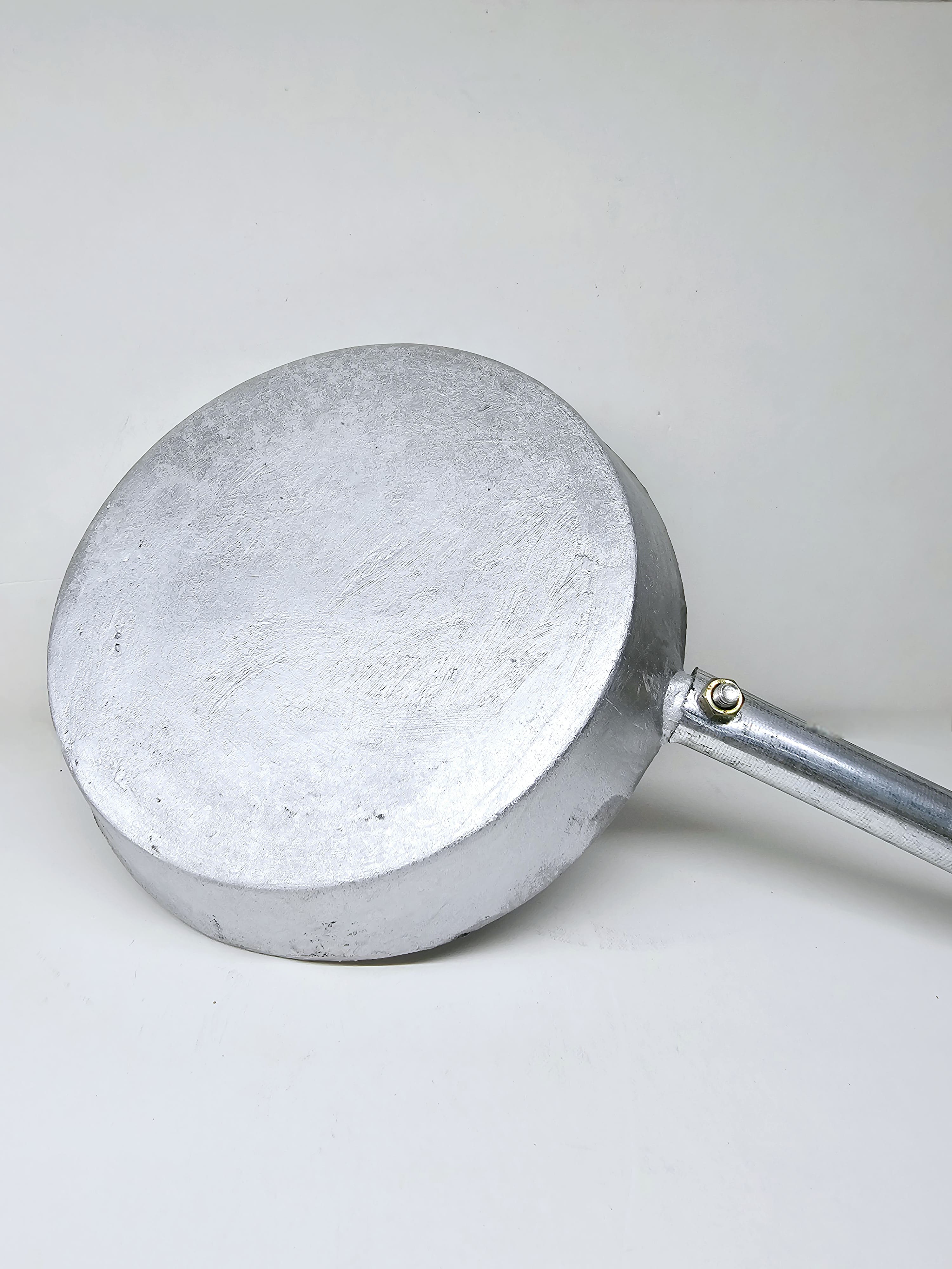 Large iron Fryer - Yemen Products Centre in UAE - It's Over 9000!